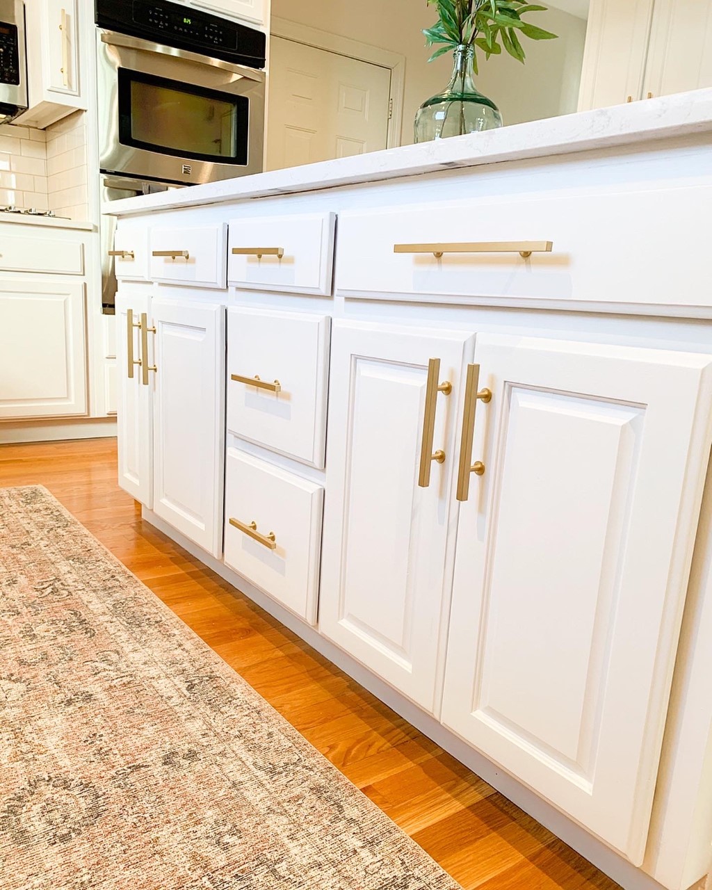 Kitchen Renovation with Brass Hardware - The Hardware Hut